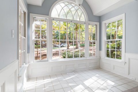 How High Should a Standard Window Be From the Floor? - HomeVib