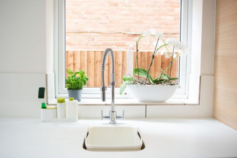What Is The Standard Size Of A Kitchen Window? - HomeVib