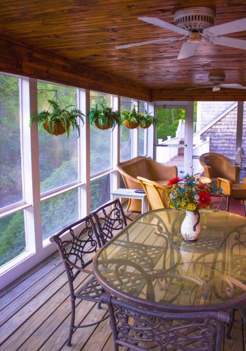 Is A Screened In Front Porch A Good Idea? - HomeVib